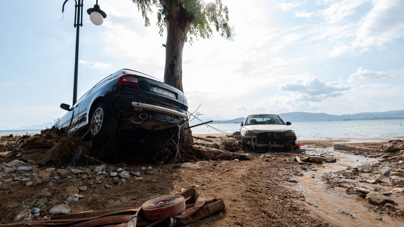 How Climate and Weather Are Intertwined: Similarities That Matter
