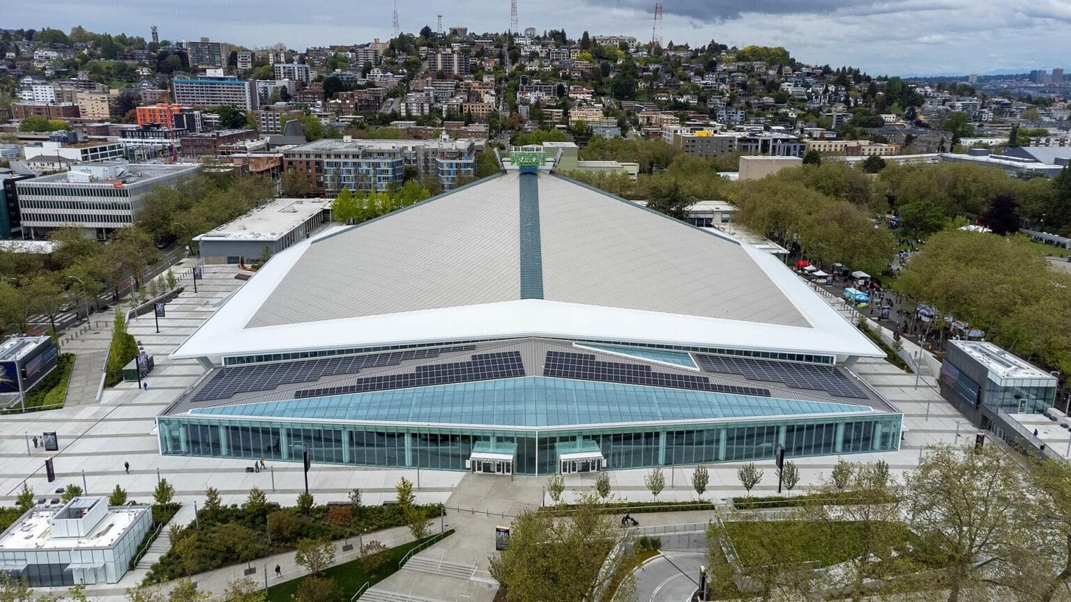 Greener Entertainment: Climate Pledge Arena Seating & Capacity Explained